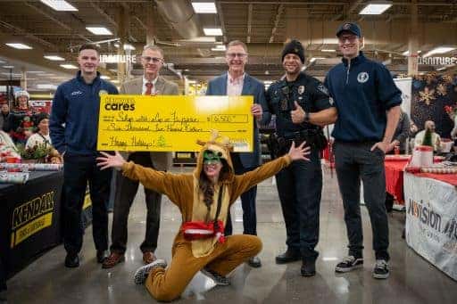 Spreading Holiday Joy with the Lisa Whitmore Shop with a Cop and ...