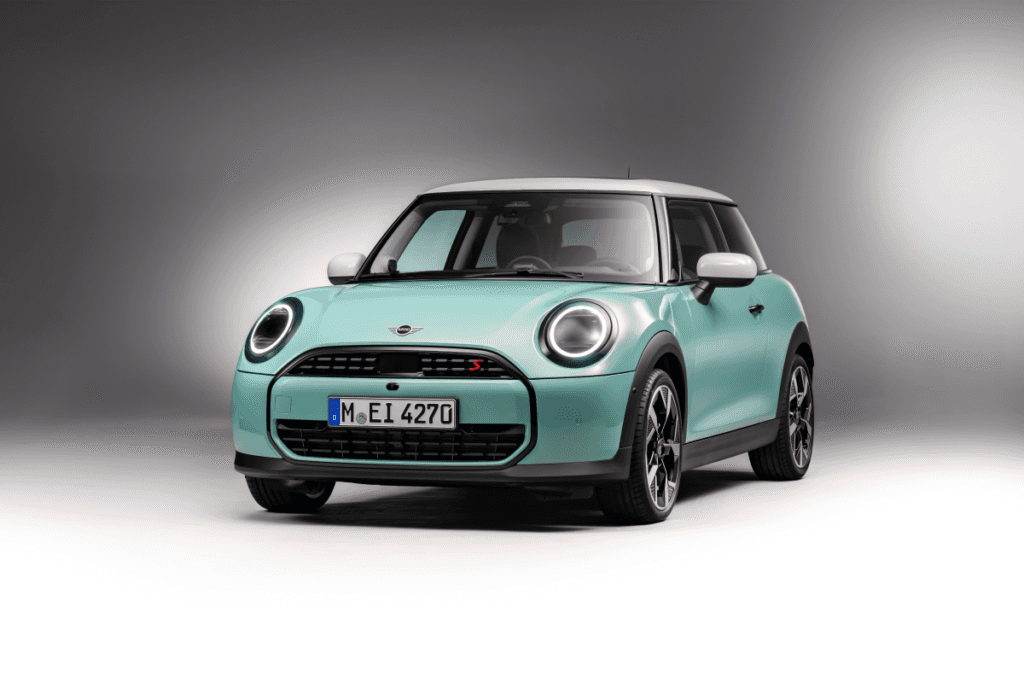 Discover the 2025 MINI Hardtop 2 Door: Compact Style Meets Engaging ...