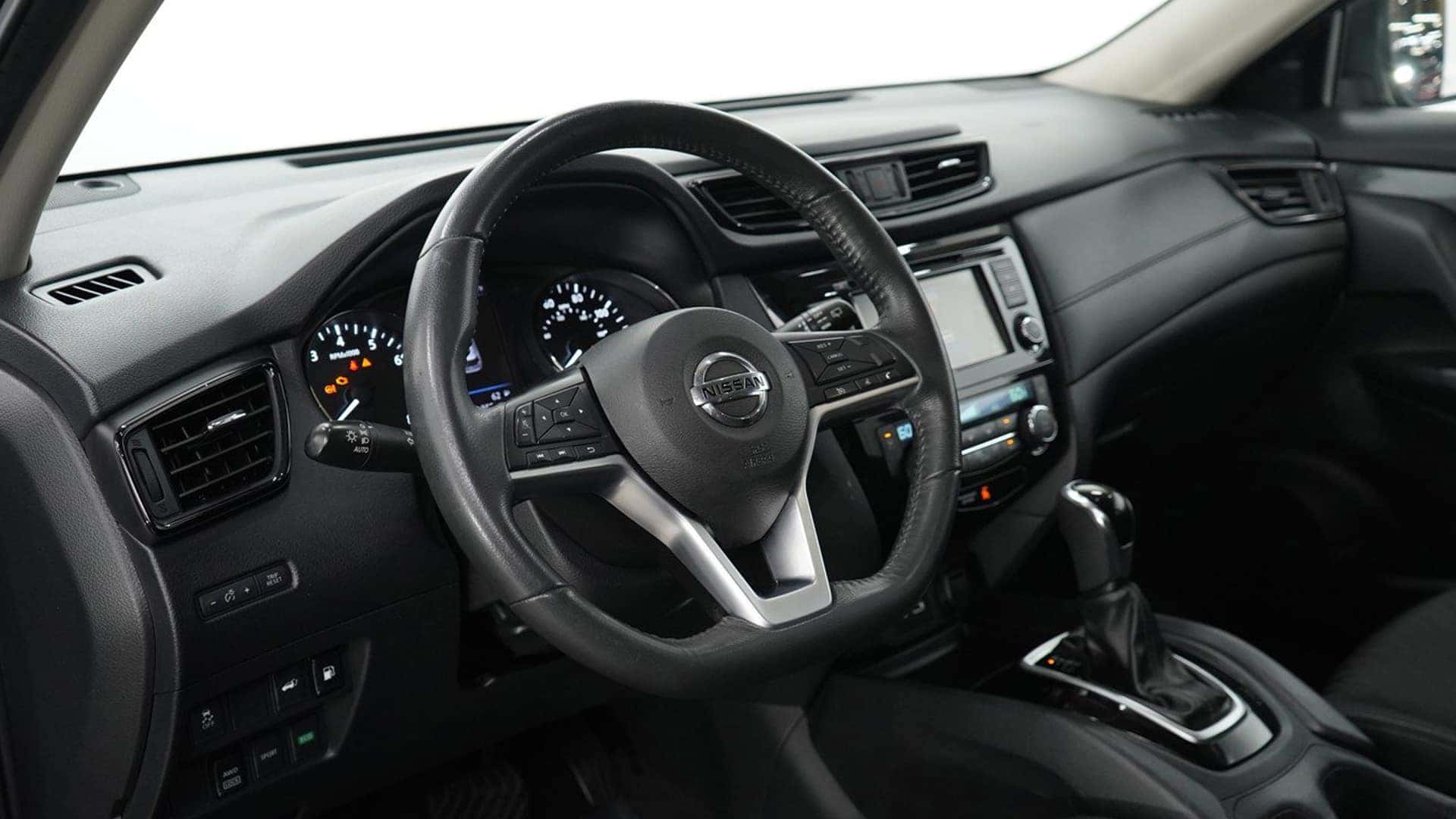 Interior features of the Nissan Rogue | Walser Automotive Group